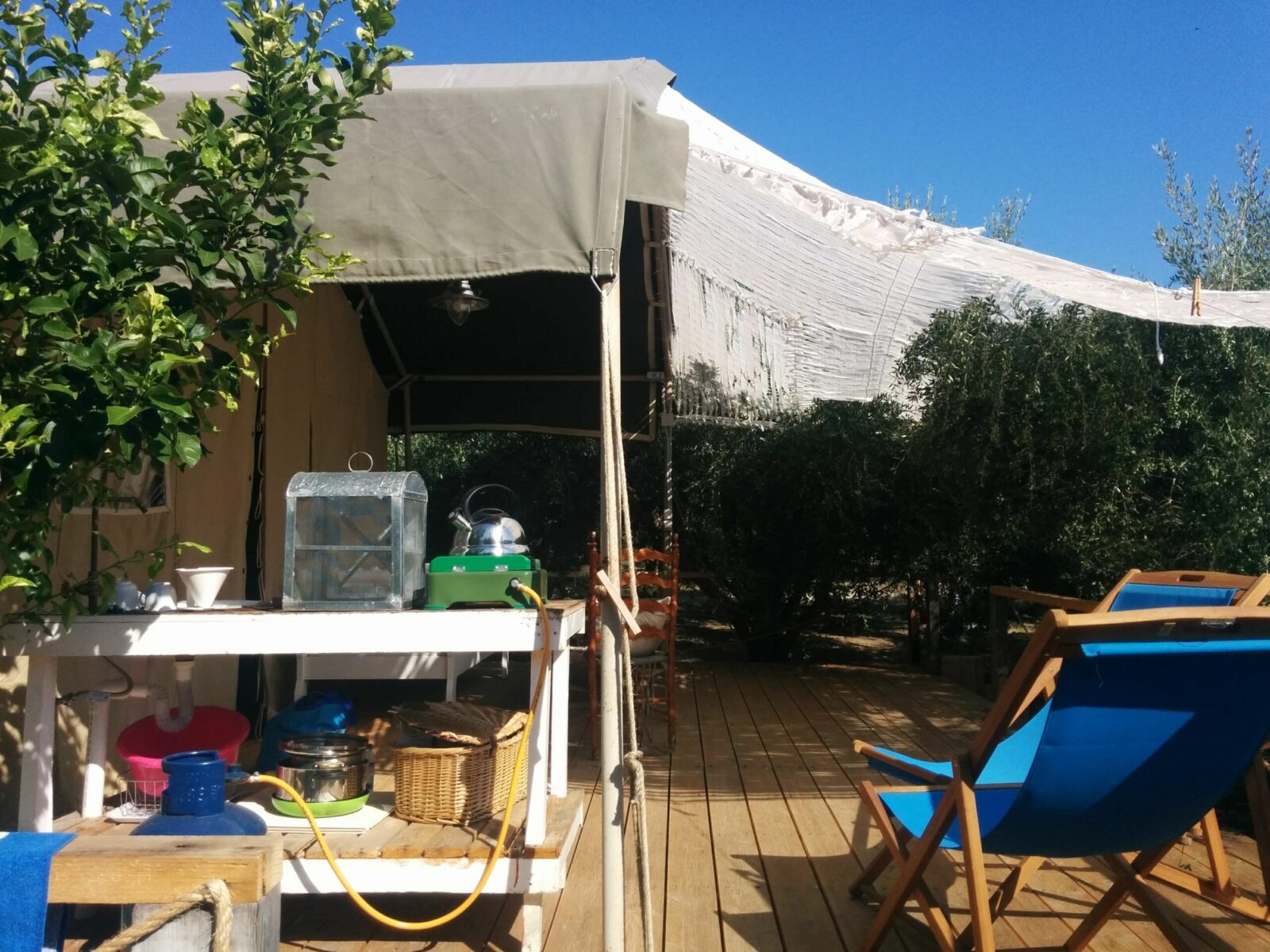 Glamping in Greece for families. A review of glamping in Greece with kids.