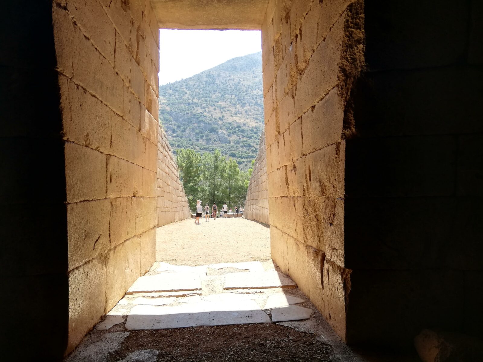 Tolo, Greece: A Travel Guide for families - Family Experiences - Greece